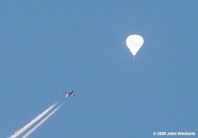 The Balloon Project (Penguin's Lab)